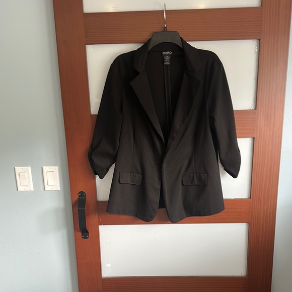 Soho Apparel | Jackets & Coats | Soho Apparel Black Blazer With Relaxed ...